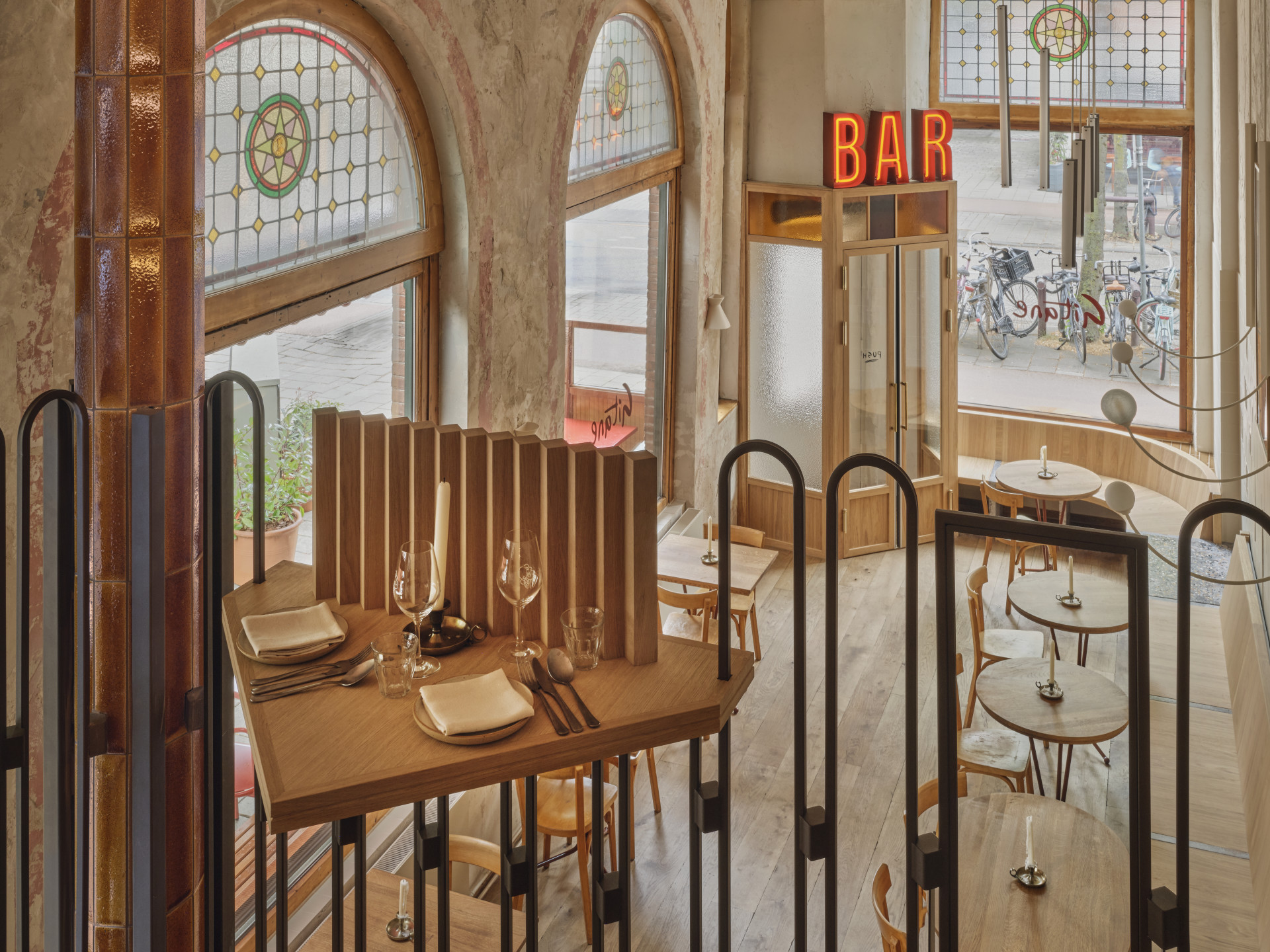 Basha-Franklin go bold at the Aldgate Tower - OnOffice | Design at Work